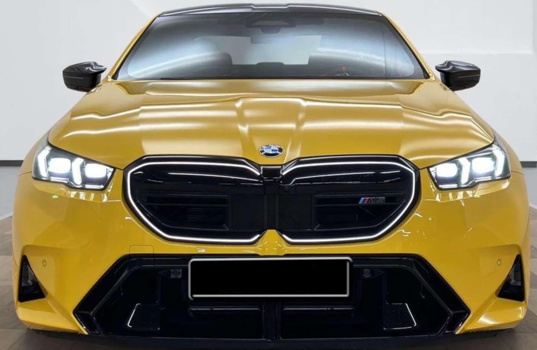 BMW M5 Limousine - Luis Carratalá